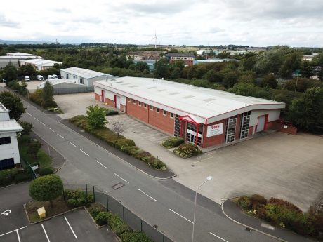 A RARE CHANCE TO BUY! TERRIFIC UNIT AVAILABLE NOW AT J28 M1/A38 - FHP FHP