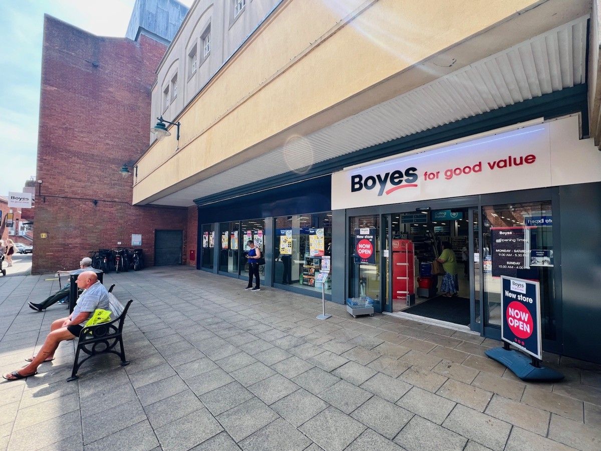 BOYES ARE BACK IN TOWN - FHP FHP