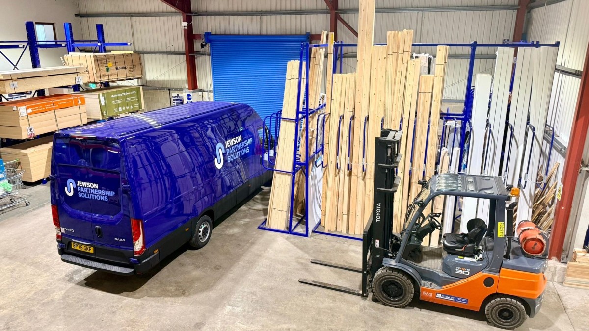 INDUSTRIAL UNIT IN NOTTINGHAM LET TO JEWSON PARTNERSHIP SOLUTIONS AND ...
